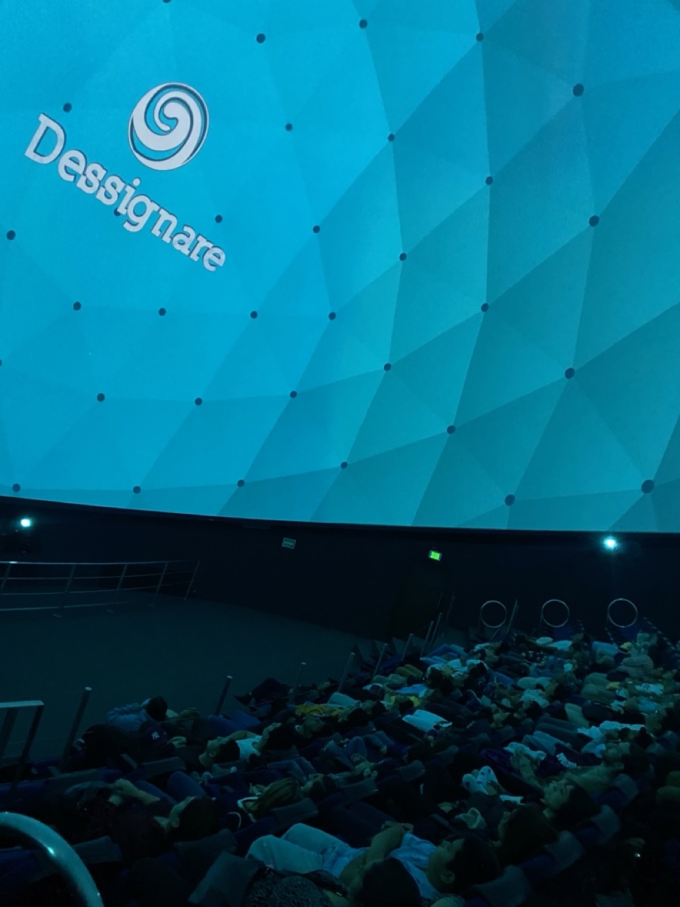 What is the fulldome format? – Cosmonaute 360 – Fulldome Shows